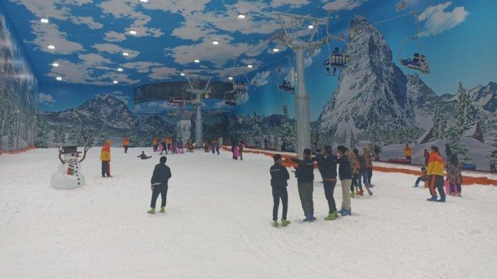 Bermain Salju di Snow World Makassar, Ini 7 Wahana Permainan dan Harga ...