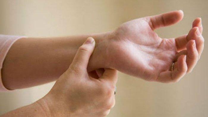 Gejala Asam Urat di Pergelangan Tangan dan Cara Pengobatannya ...