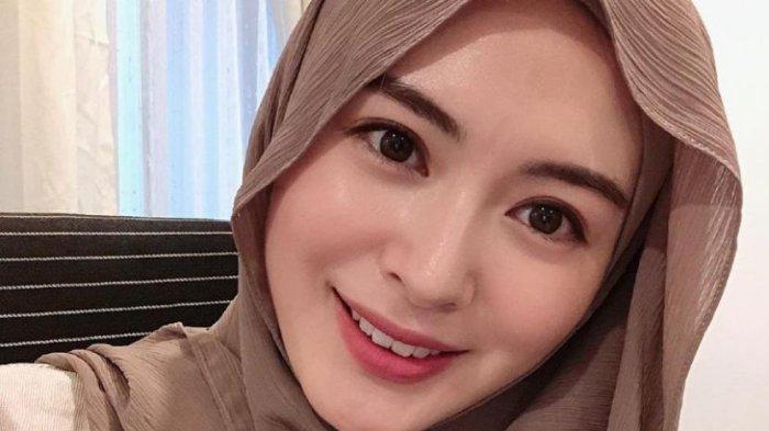 Perjalanan Ayana Moon, Artis Korea Selatan yang Memutuskan Menjadi Muallaf di Usia 16 Tahun ...