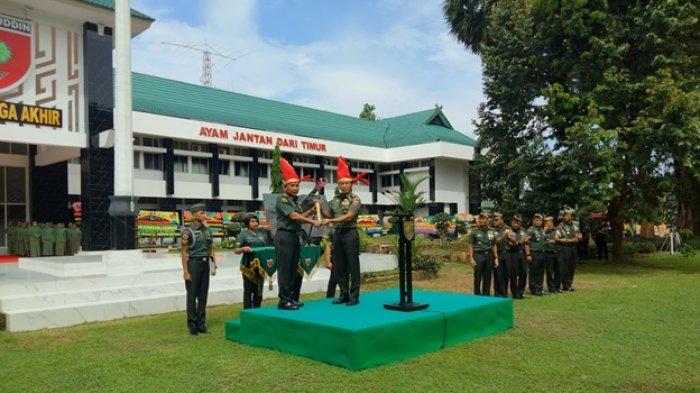 Pasappu dan Keris Pallaki dari Totok untuk Bobby - Tribuntoraja.com