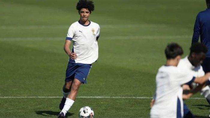Anaknya Debut di Timnas Portugal u-15, Cristiano Ronaldo: Ayah Bangga ...