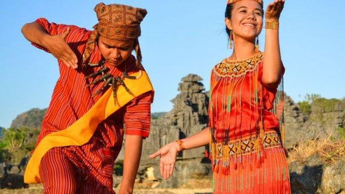 Mengenal Baju Adat Toraja, Nama, Warna dan Penggunaannya - Tribuntoraja.com