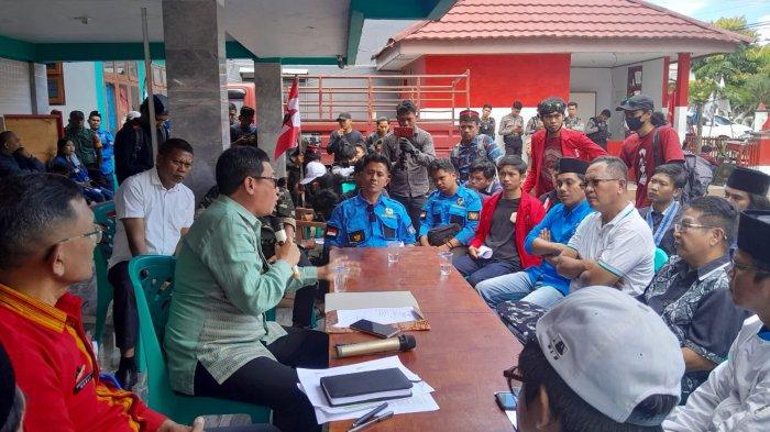 Wakil Bupati Toraja Utara Frederik Victor Palimbong Sebut Aturan Bisa ... Wakil Bupati Toraja Utara Frederik Victor Palimbong Sebut Aturan Bisa ...