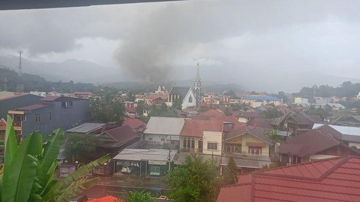 BREAKING NEWS: Terjadi Kebakaran di Jalan Serang Rantepao, Toraja Utara ...
