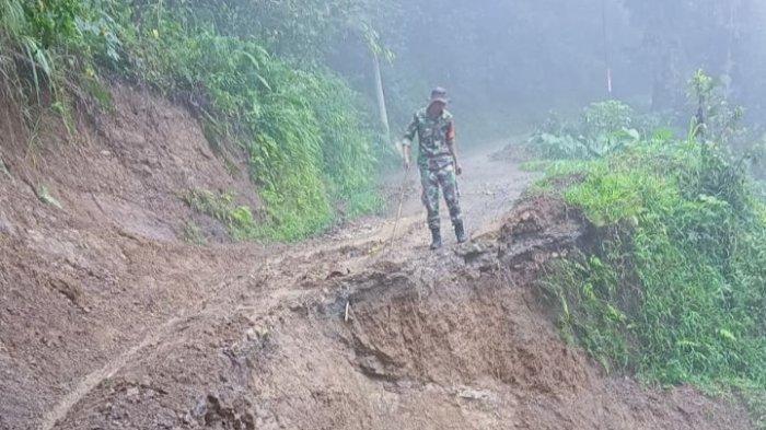 Longsor di Jalan Poros Salu - Dende' Toraja Utara - Tribuntoraja.com