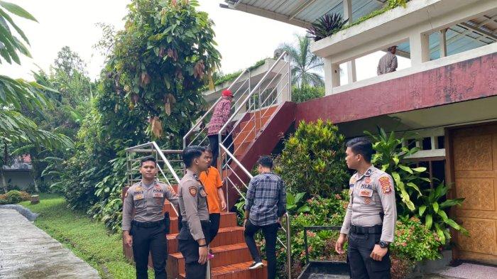 45 Polisi Jaga Rapat Rekapitulasi Penghitungan Suara KPU Toraja Utara - Tribuntoraja.com