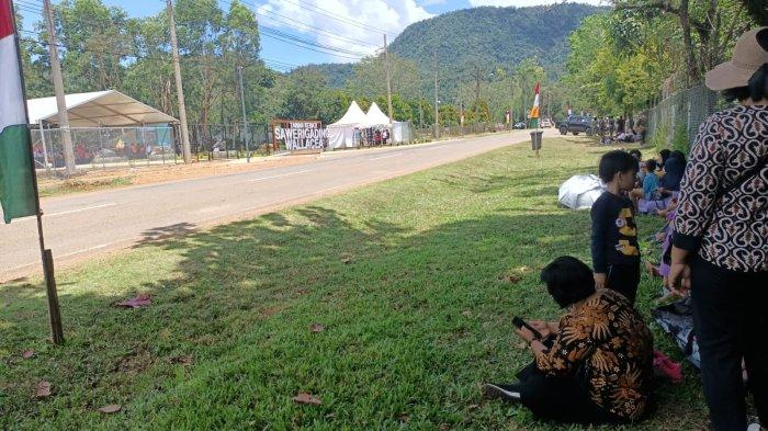 Demi Ketemu Presiden Jokowi, Warga Lutim Ramai-ramai ke Taman Kehati ...