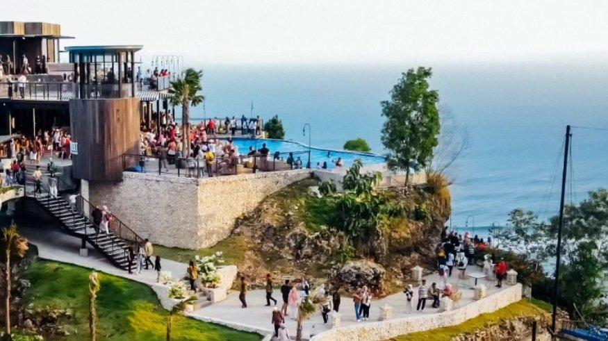 Info Lengkap Harga Tiket Masuk Obelix Sea View yang Hits di Jogja, Intip Daya Tariknya - Tribun ...