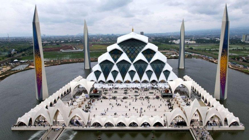 4 Tempat Ngabuburit di Bandung, Kunjungi Masjid Raya Al-Jabbar yang ... 4 Tempat Ngabuburit di Bandung, Kunjungi Masjid Raya Al-Jabbar yang ...