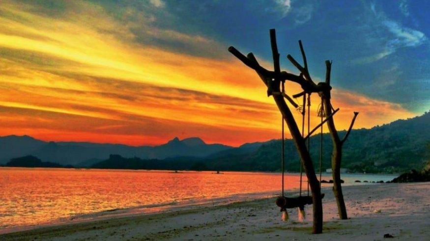 4 Tempat Wisata Pantai di Trenggalek, Kunjungi Pantai Pasir Putih yang ...