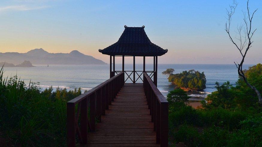 4 Tempat Wisata Pantai di Trenggalek, Kunjungi Pantai Pasir Putih yang ...