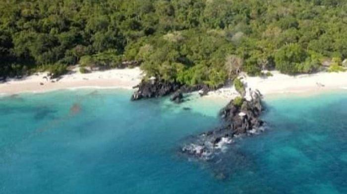 Daya Tarik, Lokasi, dan Harga Tiket Masuk Pantai Watotena di Flores ...