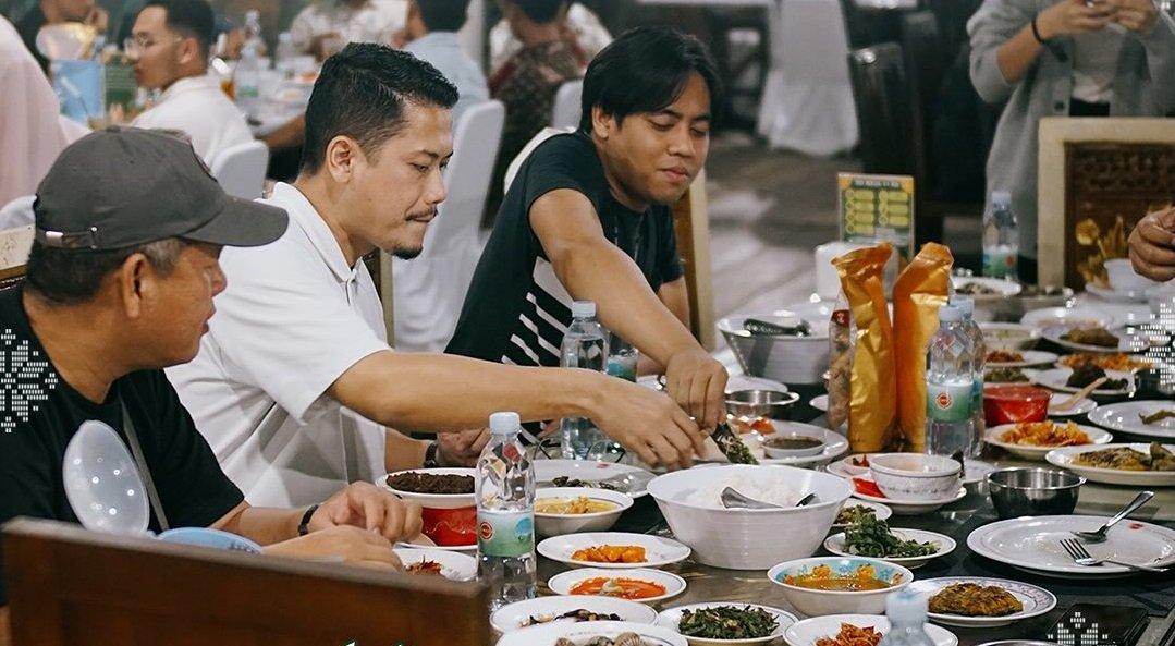 Nikmatnya Goreng Ikan Selais, Menu Makanan Populer di Pondok Patin HM ...