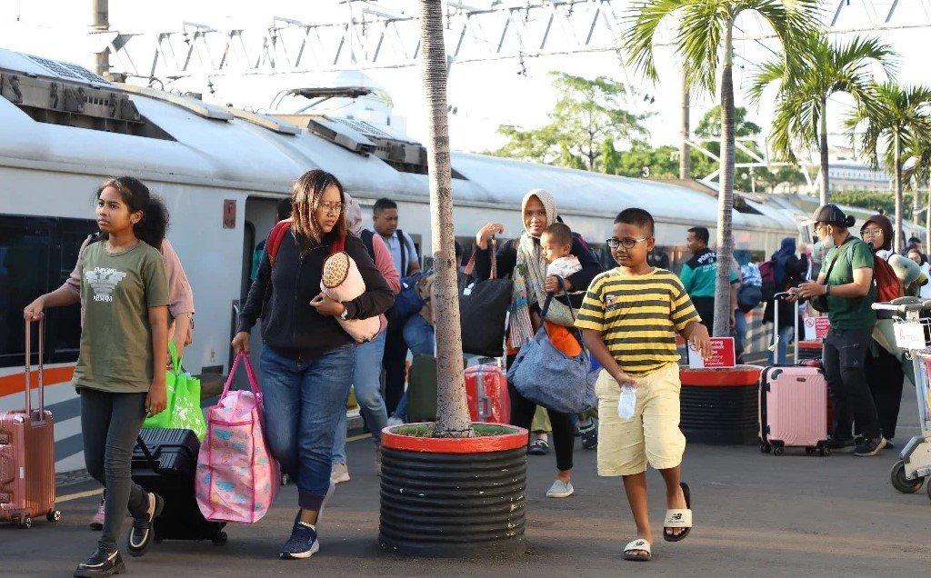 6 KA Rute Surabaya-Jember dengan Tiket Mulai Rp 29 Ribu Sekali Jalan ...
