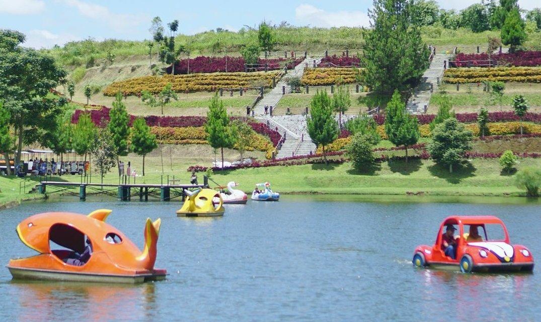 Taman Lembah Dewata Lembang: Wisata Alam Bernuansa Bali dan Jawa, Harga ...
