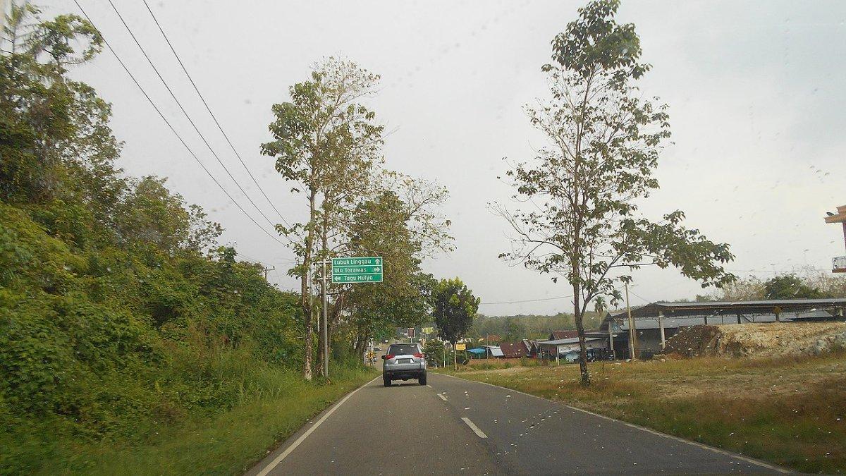 Legenda Tanah Priuk: Pertarungan Epik Bering Kecik dan Depati Jalak ...