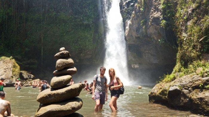 Pesona Air Terjun Tegenungan Gianyar dengan Nuansa Alam yang Indah saat ...