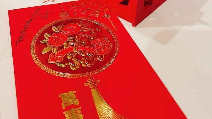 6 Fakta Angpao, Amplop Berwarna Merah hingga Pantangan Angka 4 - Tribun ...