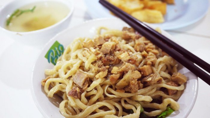 Berdiri Sejak Puluhan Tahun Lalu, Ini 4 Bakmi Legendaris di Jakarta! No ...