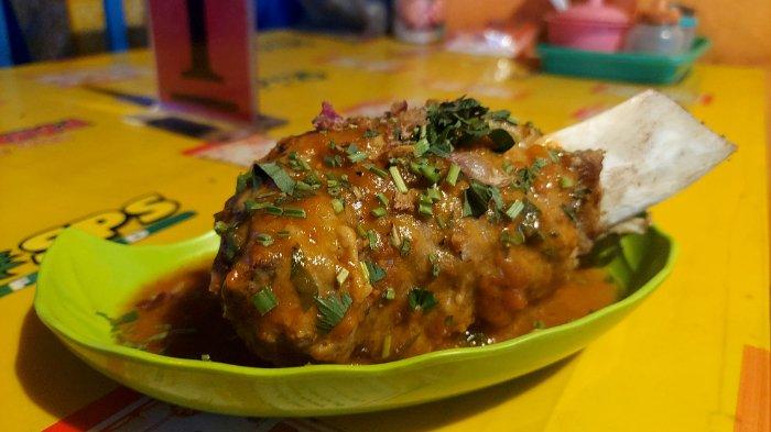 Makan Siang Bakso Sera di Sukoharjo, Bentuknya Unik, Porsinya Melimpah ...