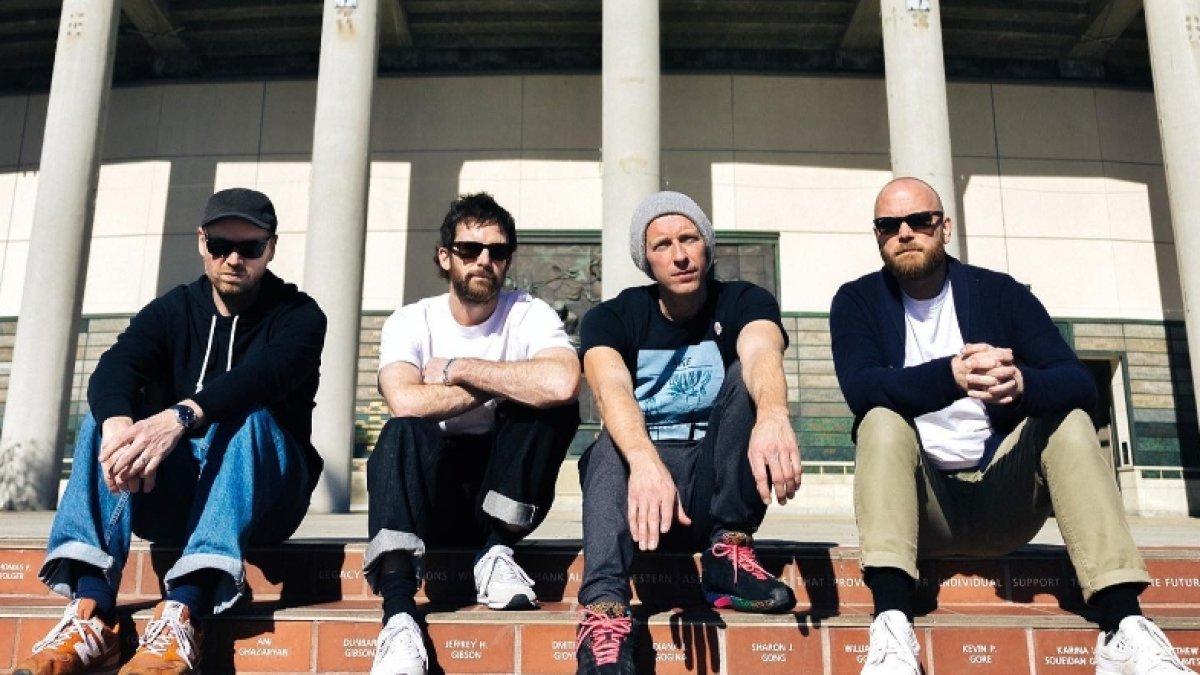 5 Lokasi Parkir Konser Coldplay di GBK Jakarta, Beserta Informasi ...