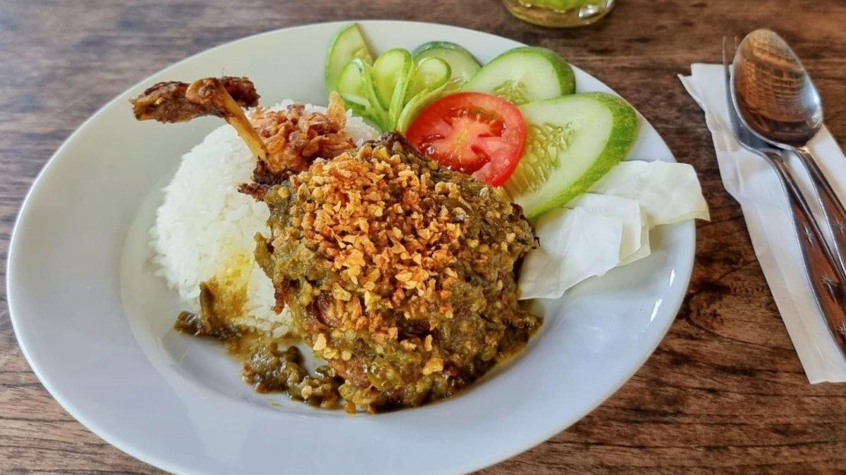 Bebek Perdikan, Kuliner Malam yang Tersembunyi di Gang Sempit Jakarta ...