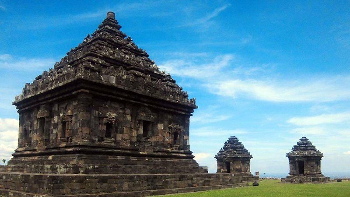Viral Pemeluk Hindu Dilarang Ibadah di Candi Ijo, Menteri Agama Buka ...