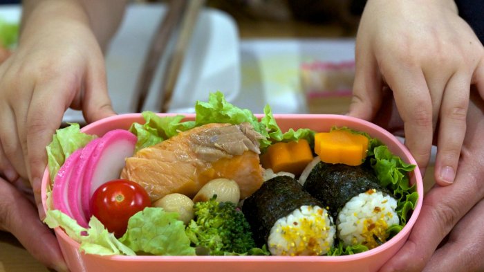 5 Bento Terekstrim di Jepang, Ada yang Berisi Potongan Jari sampai ...