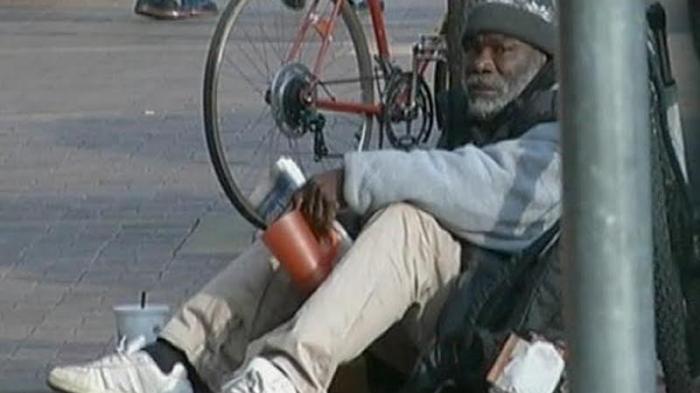 Billy Ray Harris - Berkat Kejujuran, Tunawisma Ini Jadi Jutawan Hanya ...