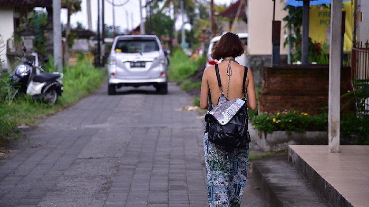 Viral Bule Ngamuk di Bali Lantaran Tak Punya Uang, Akhirnya Dibawa ke RS - Tribun Travel