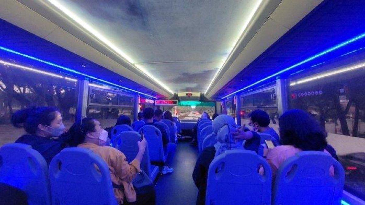 Cara Naik Bus Wisata dengan Atap Terbuka Milik Transjakarta Lengkap ...