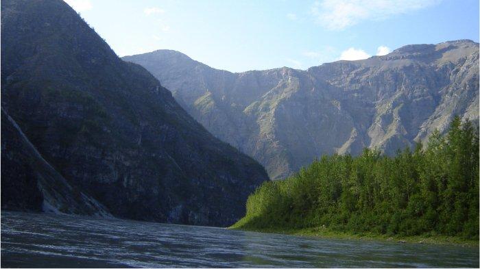 Taman Nasional Ini Dijuluki Lembah Manusia Tanpa Kepala, Berikut 4 ...