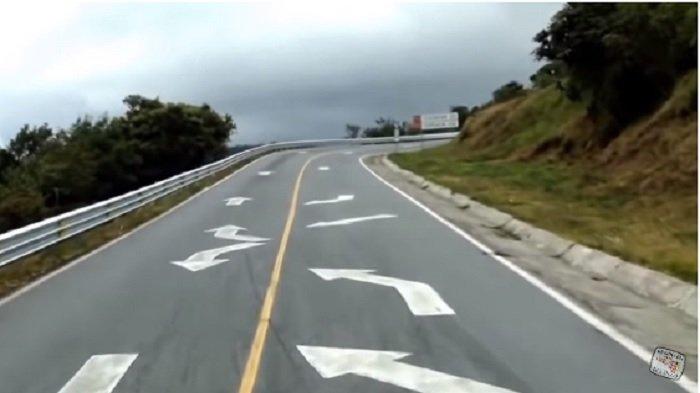 Unik, Jalan Pegunungan di Meksiko Punya Banyak Rambu dan Bolehkan ...