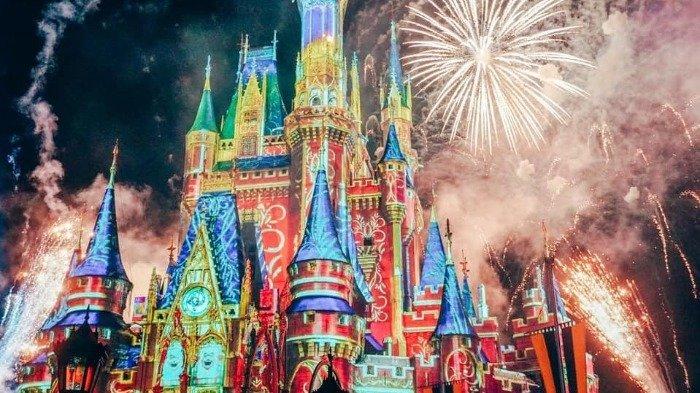 Asyik! Disneyland Hadirkan Kembali Pertunjukan Kembang Api pada Juli ...