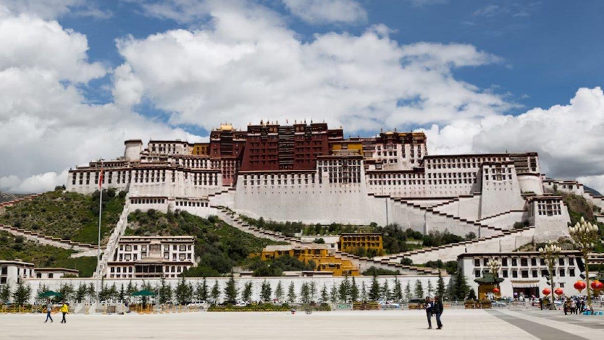 8 Fakta Unik Tibet, Wilayah Otonom China yang Kerap Dijuluki Atap Dunia ...