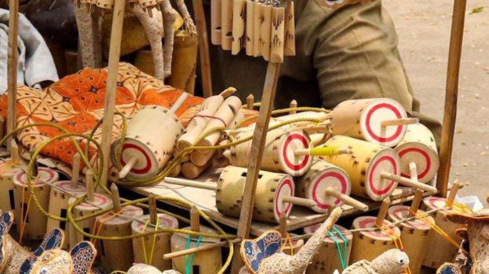 4 Mainan Tradisional di Gelaran Sekaten Solo, Ada Kapal Othok-othok ...