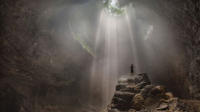 7 Tempat Wisata Goa di Gunungkidul yang Seru Dijelajahi - Tribun Travel