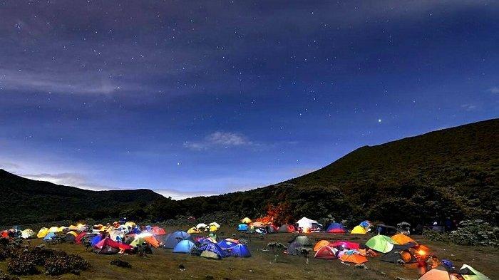 Sempat Ditutup Akibat Cuaca Ekstrem, Jalur Pendakian Gunung Gede Pangrango Kini Buka Kembali ...