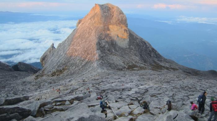 Gunung Kinabalu - Ini Tawaran Mendaki di Gunung Tertinggi Pulau ...