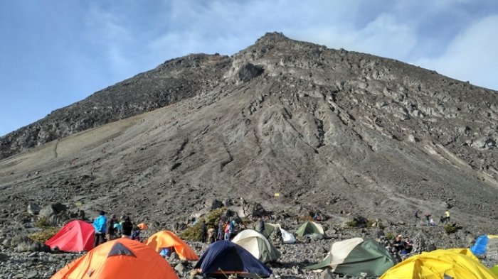 Kerap Diabaikan Pendaki, Inilah Bahaya Mendaki hingga ke Puncak Gunung ...