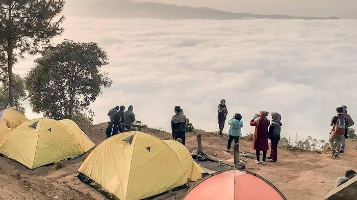 Foto-foto Gunung Putri Lembang, Negeri di Atas Awan Bandung Barat yang Viral di Medsos - Tribun ...