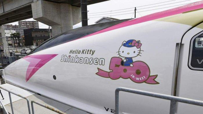 Mengintip Keunikan Kereta Hello Kitty Keluaran JR West, Wajib Kamu Coba ...