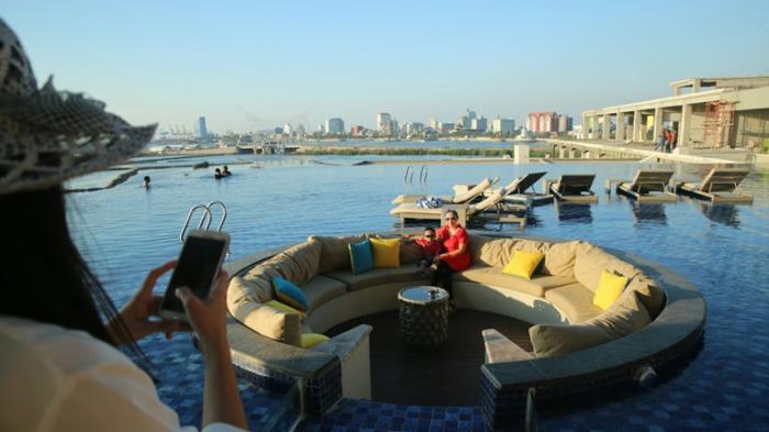 Hotel The Rinra Makassar - Hits di Sosmed, Apa Sih Istimewanya Kolam ...