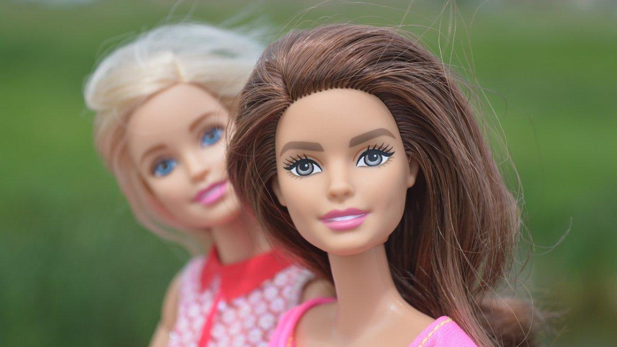 24 Fakta Unik Barbie, Boneka Ikonik Dunia, Sempat Putus dengan Ken ...