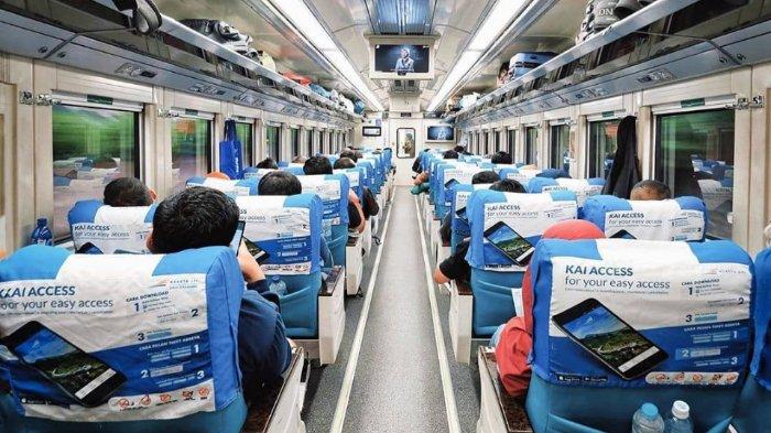 Yuk Kenalan dengan Sosok Pengisi Suara Pengumuman Kereta Api - Tribun ...