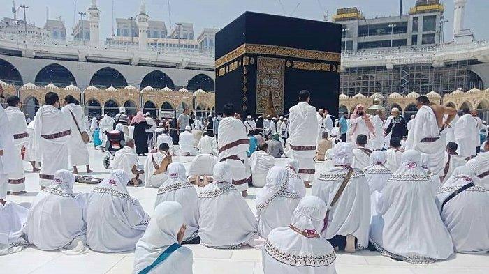 7 Hal Penting yang Harus Dipersiapkan saat Pertama Kali Umrah - Tribun ...
