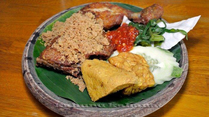 Penyetan Padin dan 4 Warung Penyetan Populer di Surabaya untuk Menu Makan Malam - Tribun Travel