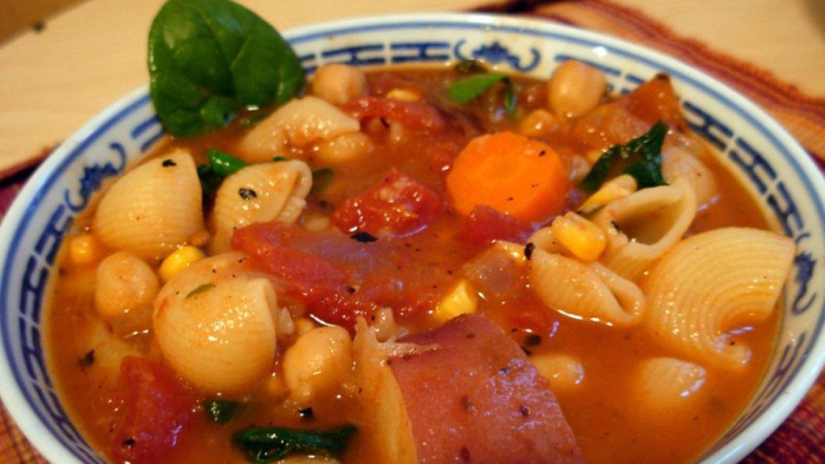 3 Resep Sahur Ramadhan Serba Sup, Kreasikan dengan Kuah Tomat Pasta ...