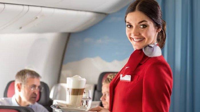 Tampak Rapi dan Profesional, Ini 8 Aturan Penampilan Pramugari yang ...