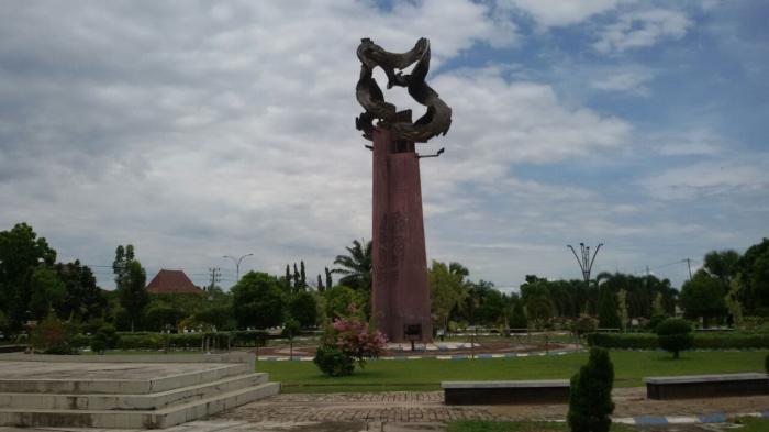 Taman Segitiga Mas - Mengenang Keperkasaan dan Kekokohan Perahu Kajang ...